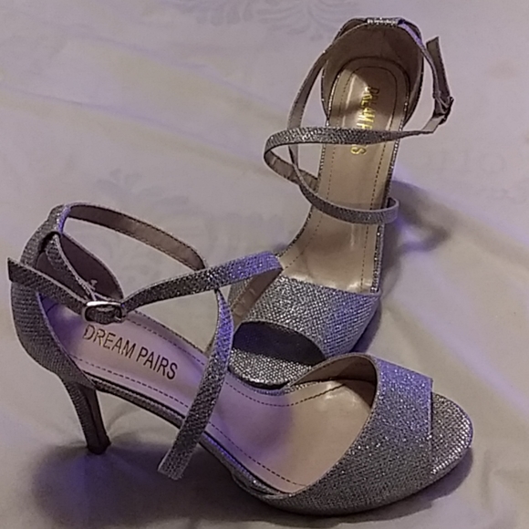 Dream Pairs | Shoes | Dream Pair Silver High Heels Size Sparkly Heels ...